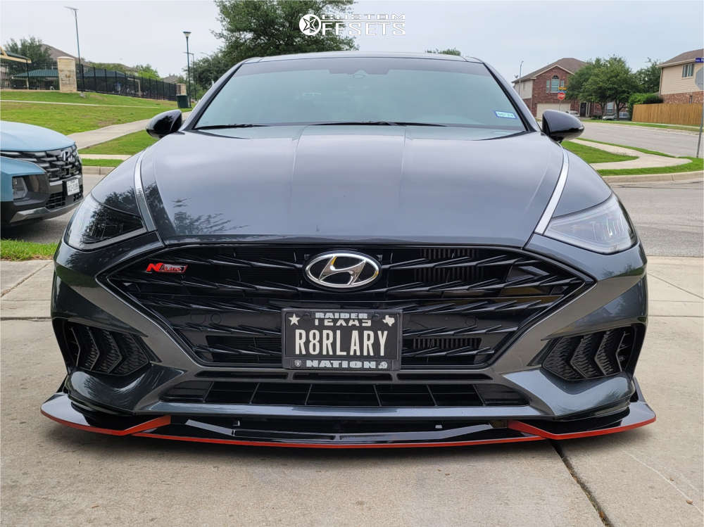 2022 Hyundai Sonata with 19x8.5 35 Aodhan Ah02 and 245/40R19 Pirelli ...