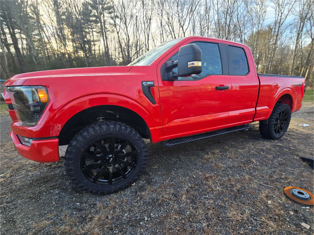2022 Ford F-150 with 22x9 30 Voxx Vento and 35/12.5R22 TIS Tt1 and ...