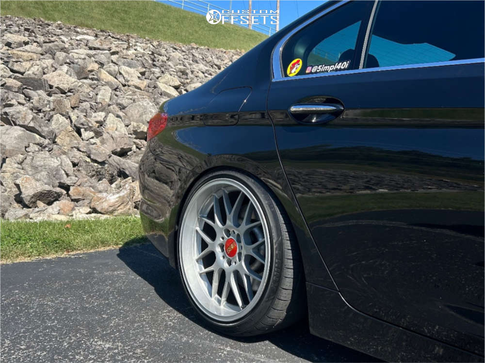 2017 BMW 540i XDrive with 19x8.5 32 BBS Rgr and 245/35R19 Pirelli Pzero ...