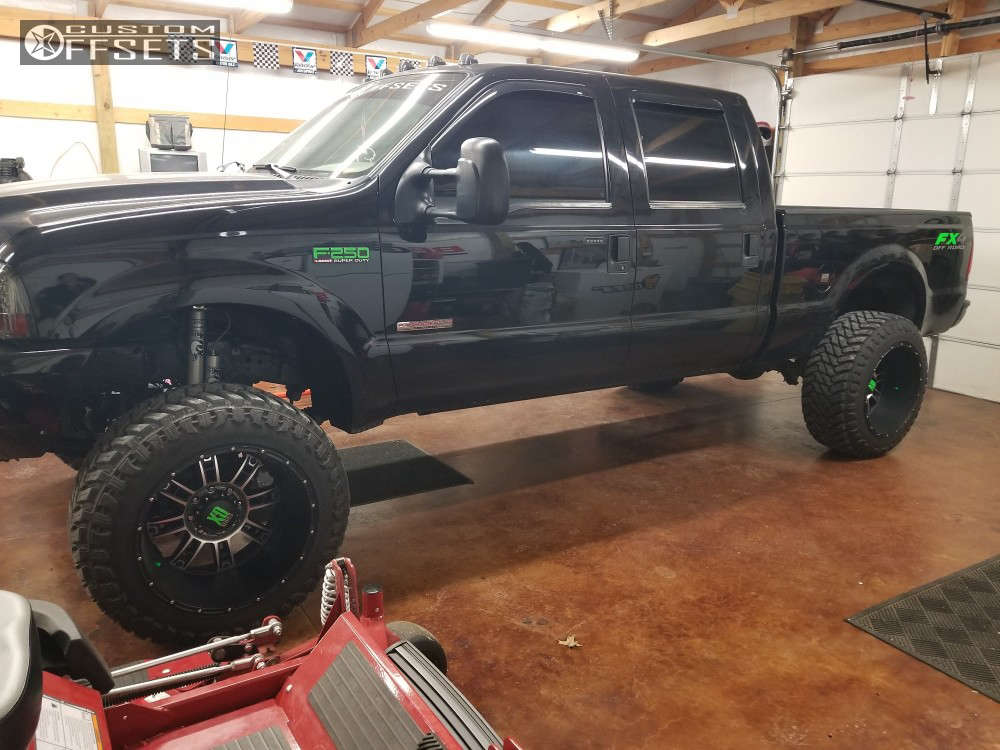 2004 Ford F-250 Super Duty with 22x14 -76 XD Riot and 37/13.5R22 Atturo ...