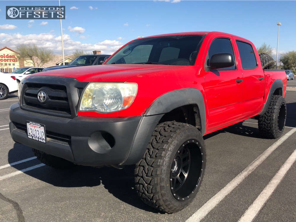 2006 Toyota Tacoma with 20x12 -52 Method MR606 and 33/12.5R20 Mazzini ...