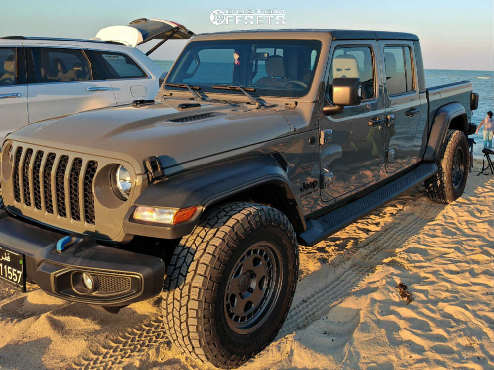 2023 Jeep Gladiator with 17x8.5 0 Fifteen52 Offroad Turbomac Hd Classic ...