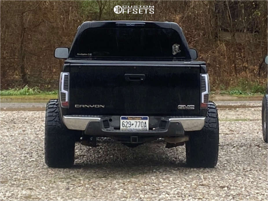 2005 GMC Canyon with 20x12 -44 Motiv Offroad Balast and 33/12.5R20 ...