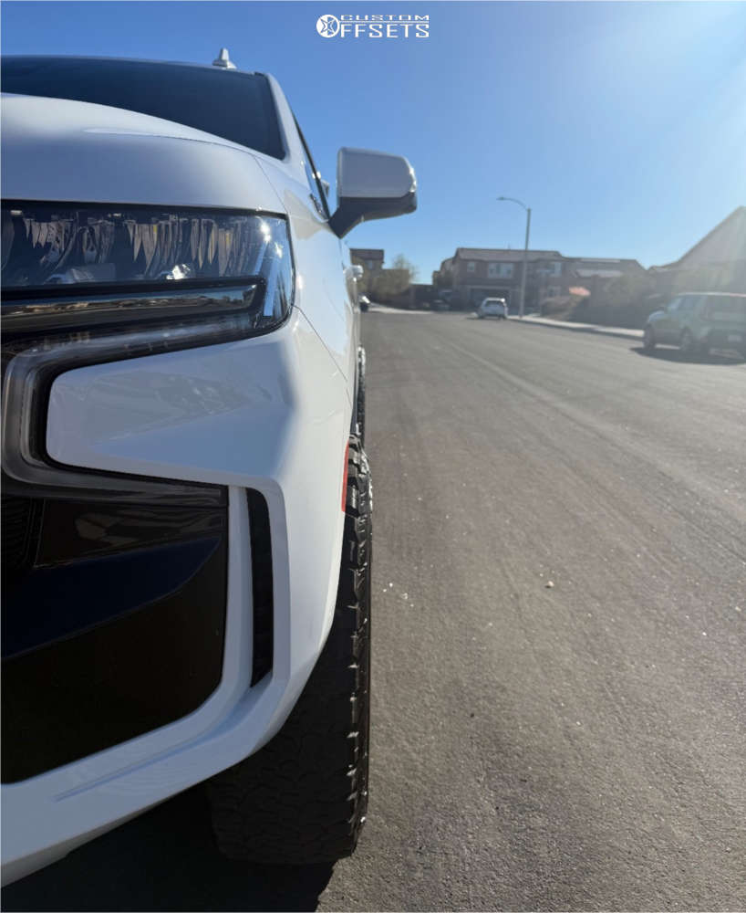 2022 Chevrolet Tahoe with 20x10 -18 Lock Offroad Wheels Commando and ...