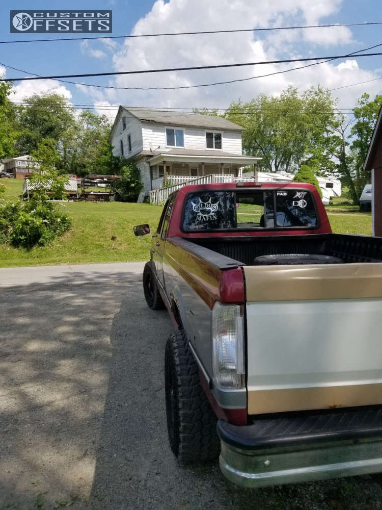 1994 Ford F-250 with 17x9 -12 Vision Arc and 33/12.5R17 Mud Claw ...