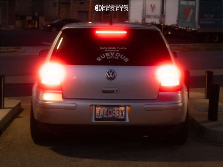 2005 Volkswagen Golf with 18x8 35 Vors Sp1 and 215/40R18 Lexani Lxuhp ...