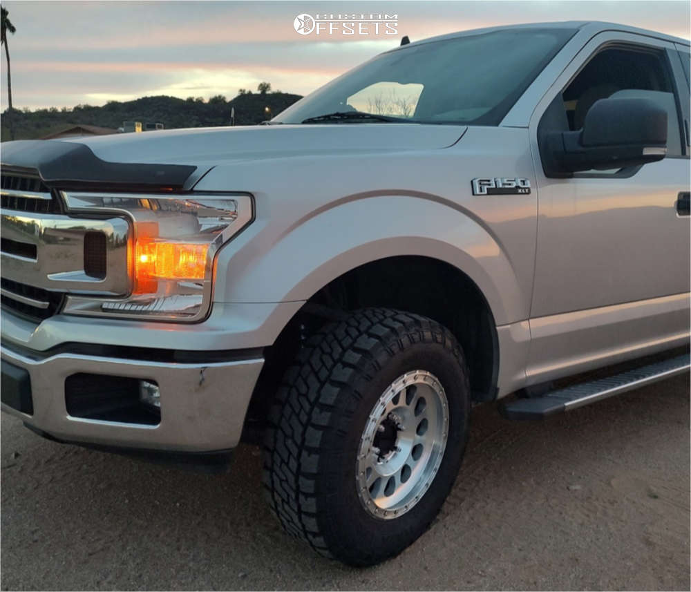 2019 Ford F-150 with 17x8.5 0 Method Mr315 and 265/70R17 Mickey ...