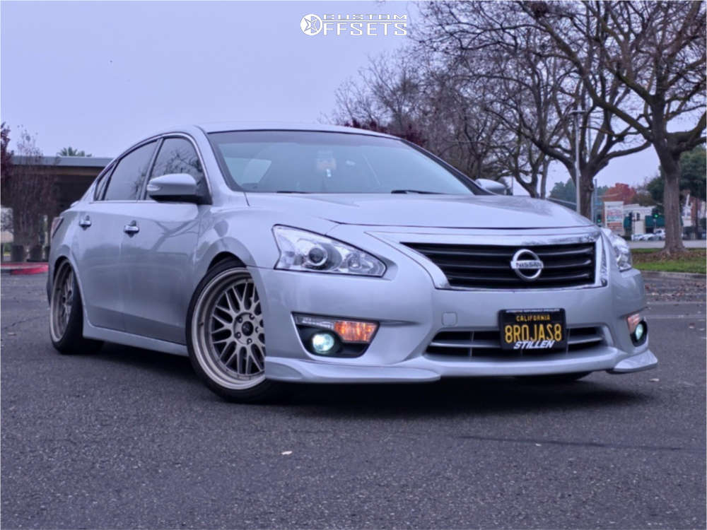 2015 Nissan Altima with 19x8.5 35 Vors Vr8 and 235/40R19 Zenna Argus ...