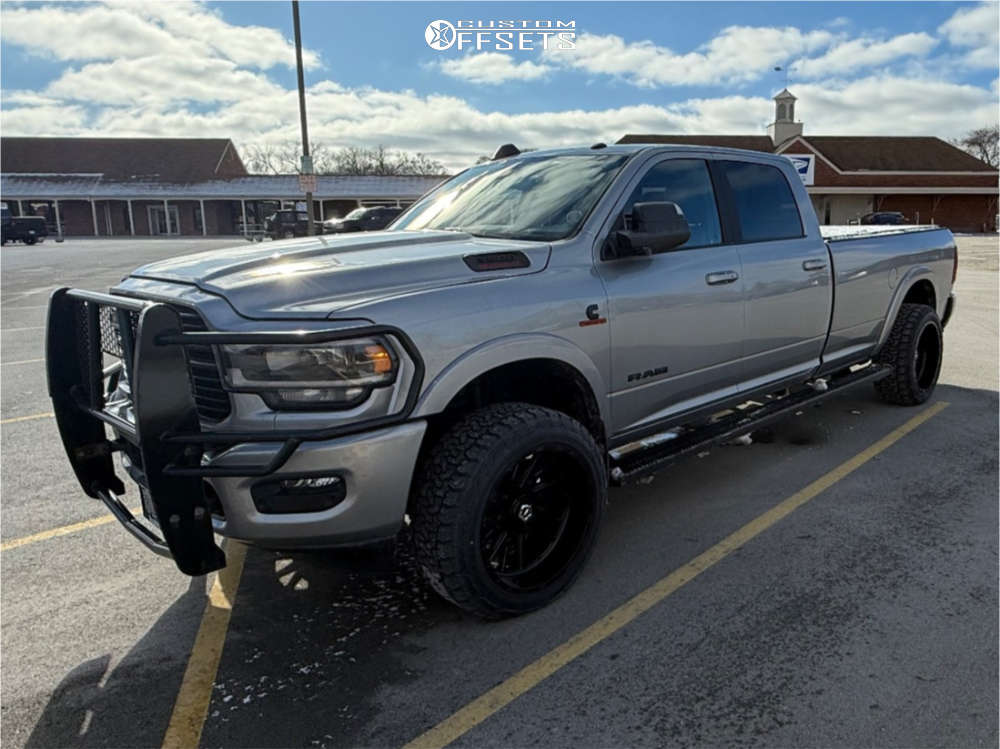2022 Ram 3500 with 22x12 -44 TIS 547b and 33/12.5R22 AMP Pro AT and ...