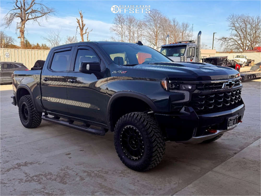 2025 Chevrolet Silverado 1500 with 18x9 0 Method 305 Nv and 33/12.5R18 ...