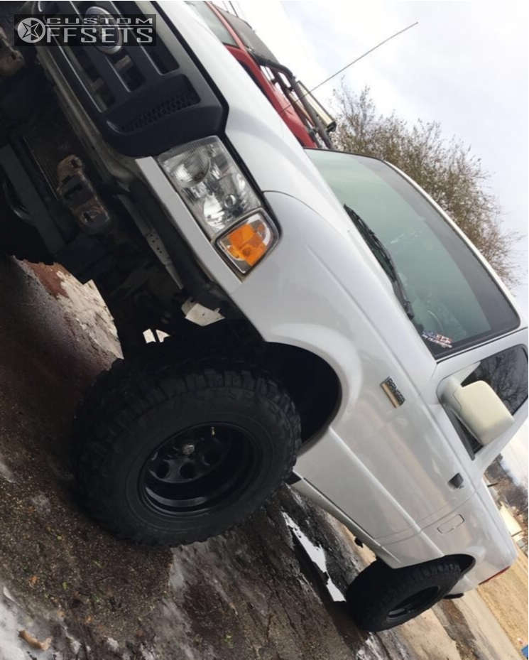 2010 Ford Ranger with 15x10 -38 Pacer Soft 8 and 31/10.5R15 Federal ...