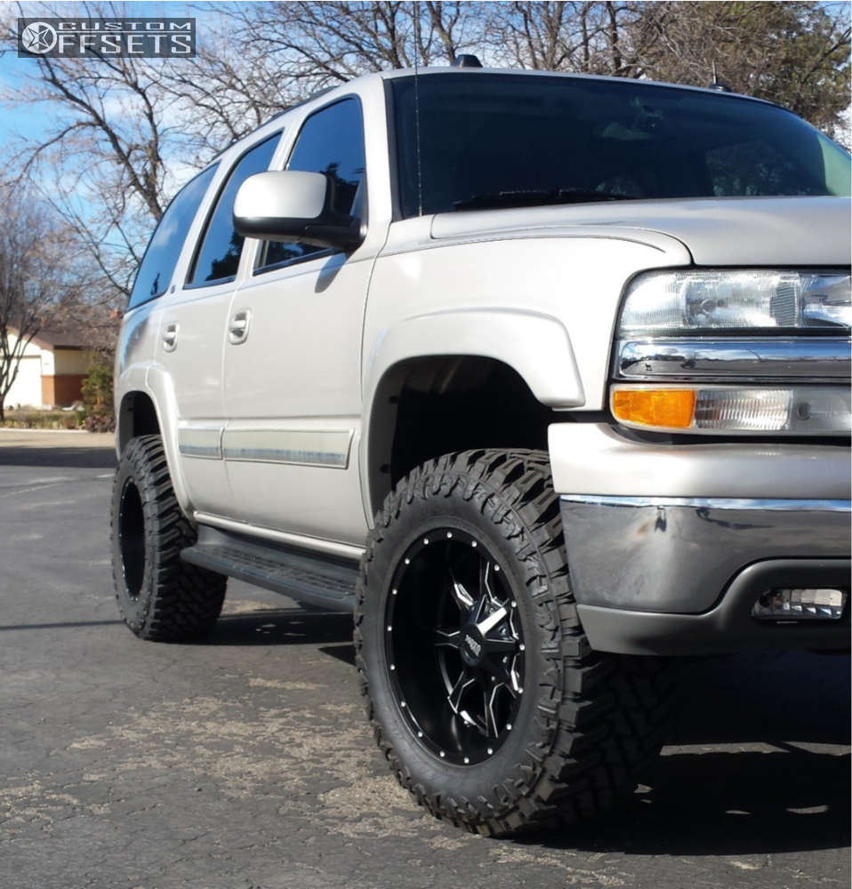 2004 Chevrolet Tahoe with 18x10 -24 Moto Metal Mo970 and 33/12.5R18 ...