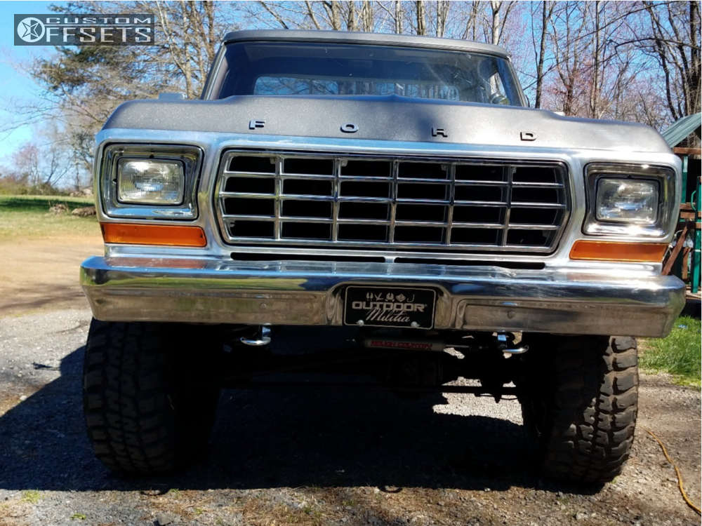 1979 Ford F-150 with 20x10 -24 American Truxx Vortex and 35/12.5R20 ...