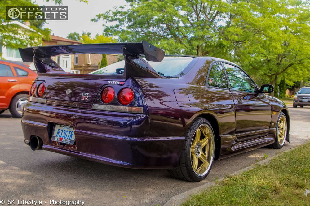 1996 Nissan Skyline R33 with 18x9.5 12 Volk GT-C and 255/35R18 Dunlop ...