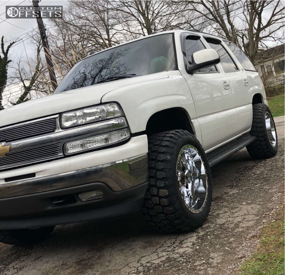2005 Chevrolet Tahoe with 20x12 -44 Moto Metal Mo986 and 33/12.5R20 ...