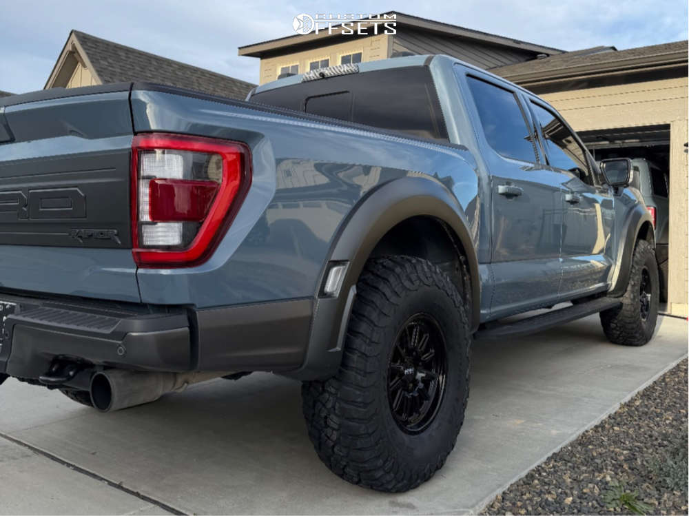 2023 Ford F-150 with 17x8.5 25 Method Mr323 and 317/80R17 BFGoodrich ...