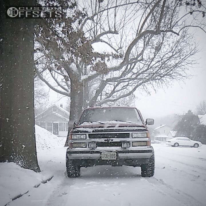 1992 Chevrolet K1500 with 15x8 -12 American Racing Ar-767 and 31/10 ...