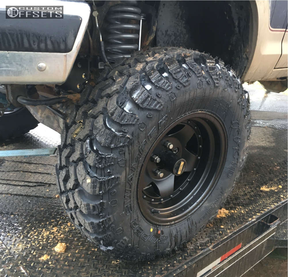 1989 Ford Bronco II with 15x7 -6 American Racing Ar23 and 31/10.5R15 ...
