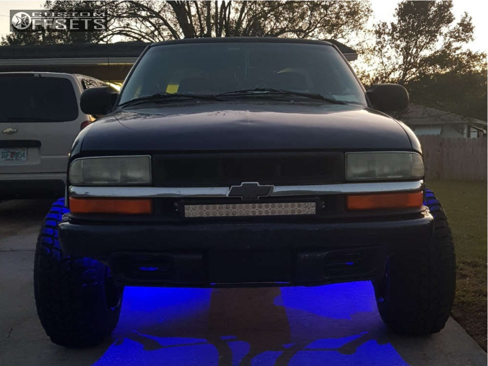 2001 Chevrolet S10 with 15x10 -45 Bart Wheels Super Trucker and 31/10 ...