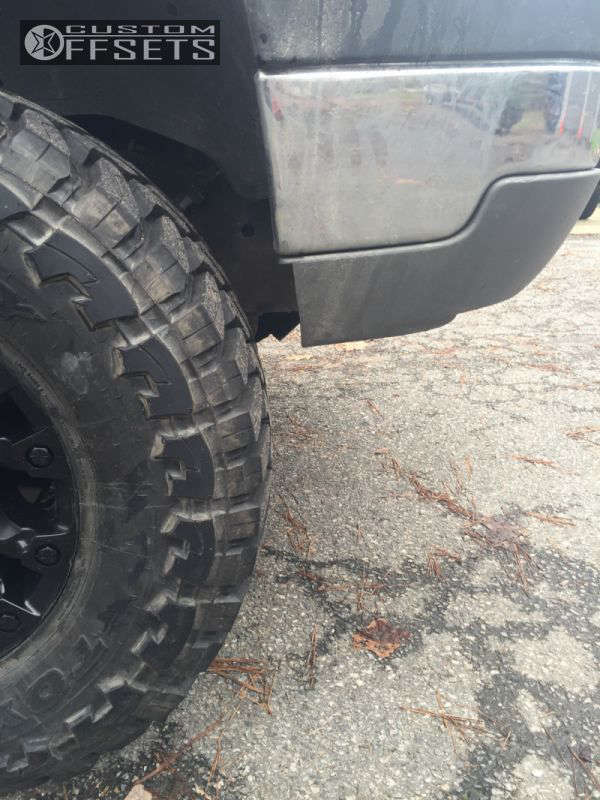 2004 Chevrolet Silverado 2500 HD with 17x9 -12 Fuel Vapor and 35/12 ...