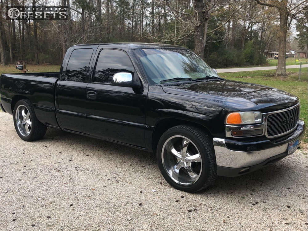 2002 GMC Sierra 1500 with 22x9.5 14 Boss 304 and 305/45R22 General ...
