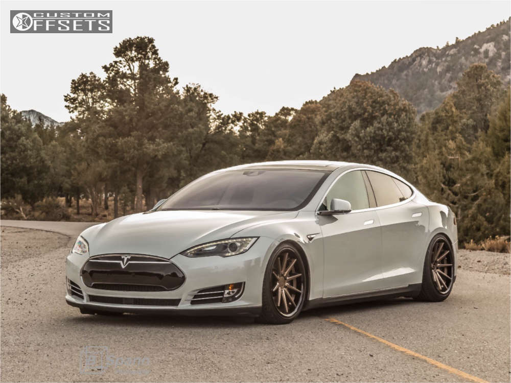 2016 Tesla S with 20x9 35 Ferrada FR4 and 245/40R20 Accelera Phi and ...