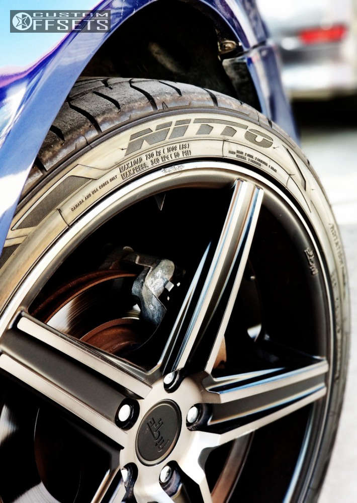 2004 Pontiac Grand Prix with 20x8.5 35 Niche Apex and 255/35R20 Nitto ...