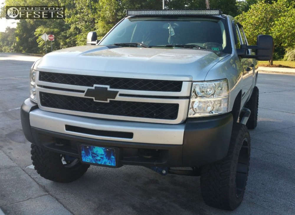 2013 Chevrolet Silverado 1500 with 22x11 -24 KX Cp34 and 35/12.5R22 ...