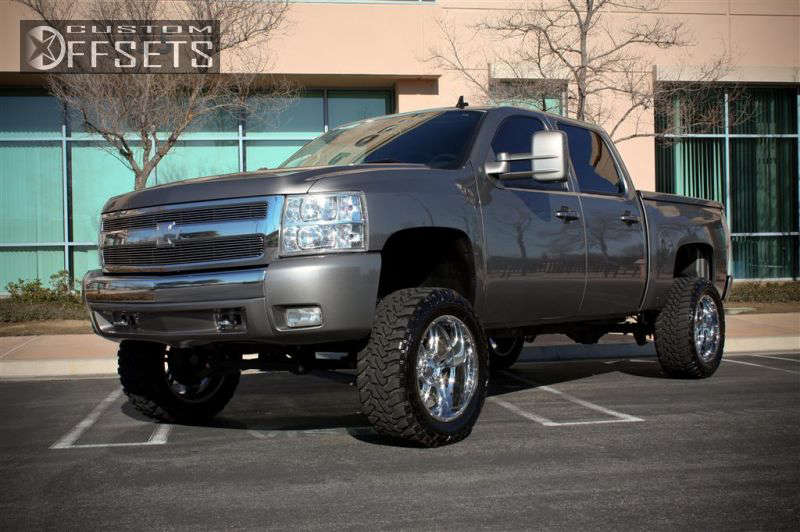 2007 Chevrolet Silverado 1500 with 20x10 -25 Ultra Predator and 33/12 ...