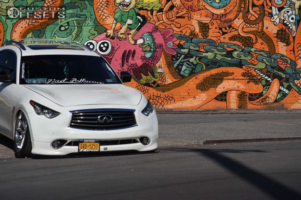 2013 INFINITI FX50 with 22x9.5 15 Ferrada FR3 and 265/35R22 Federal ...
