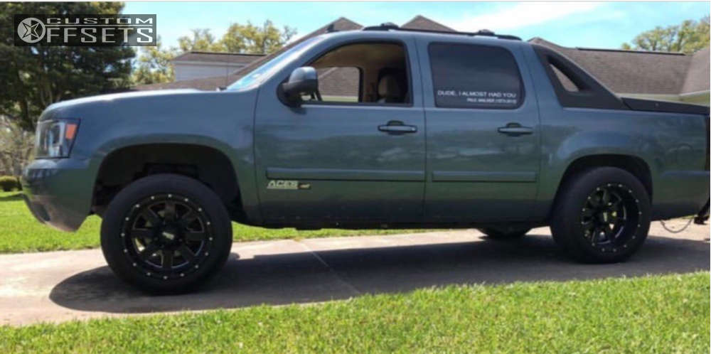 2008 Chevrolet Avalanche with 20x12 -44 Moto Metal Mo962 and 305/50R20 ...