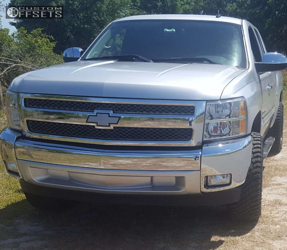 2013 Chevrolet Silverado 1500 with 20x10 -18 Fuel Rocker and 33/12.5R20 ...