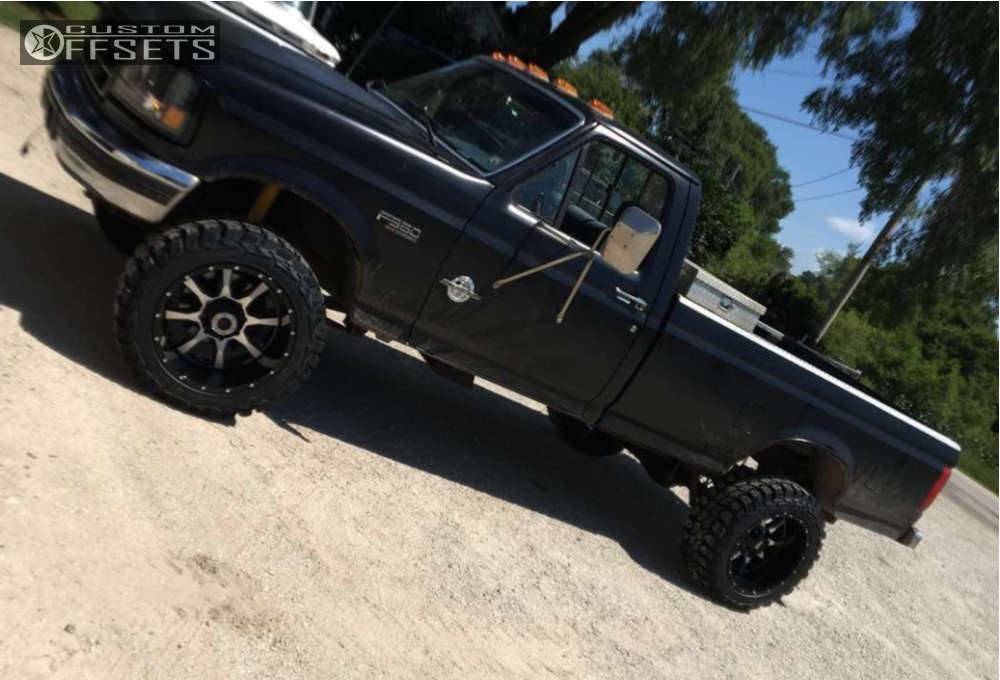 1995 Ford F-350 with 20x12 -44 Moto Metal Mo970 and 33/12.5R20 ...