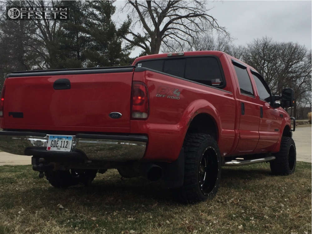 2003 Ford F-250 Super Duty with 20x12 -44 Moto Metal 962 and 33/12.5R20 ...