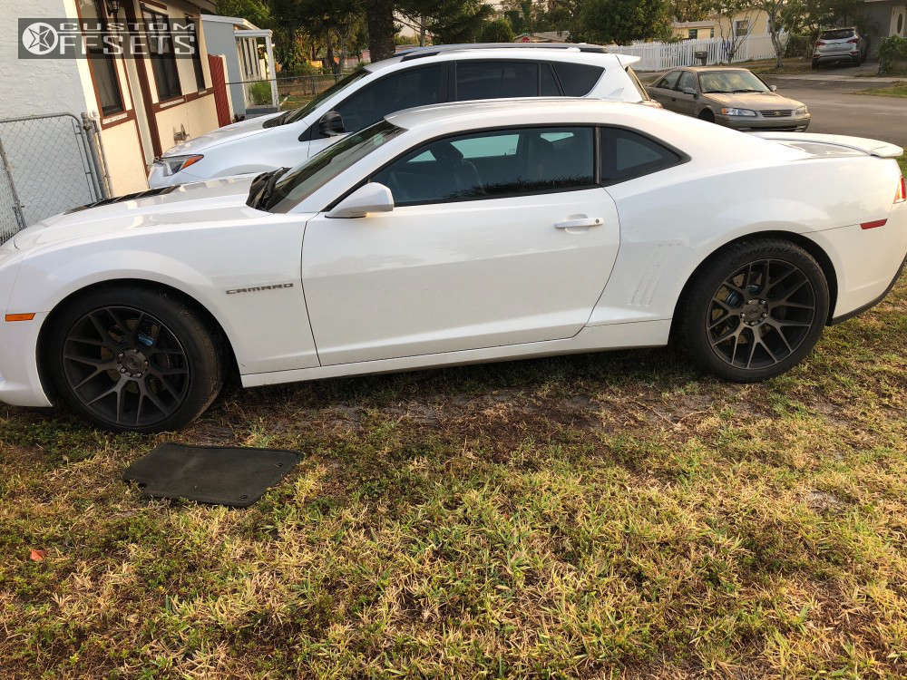 2015 Chevrolet Camaro with 20x10 40 Niche Intake and 275/40R20 ...