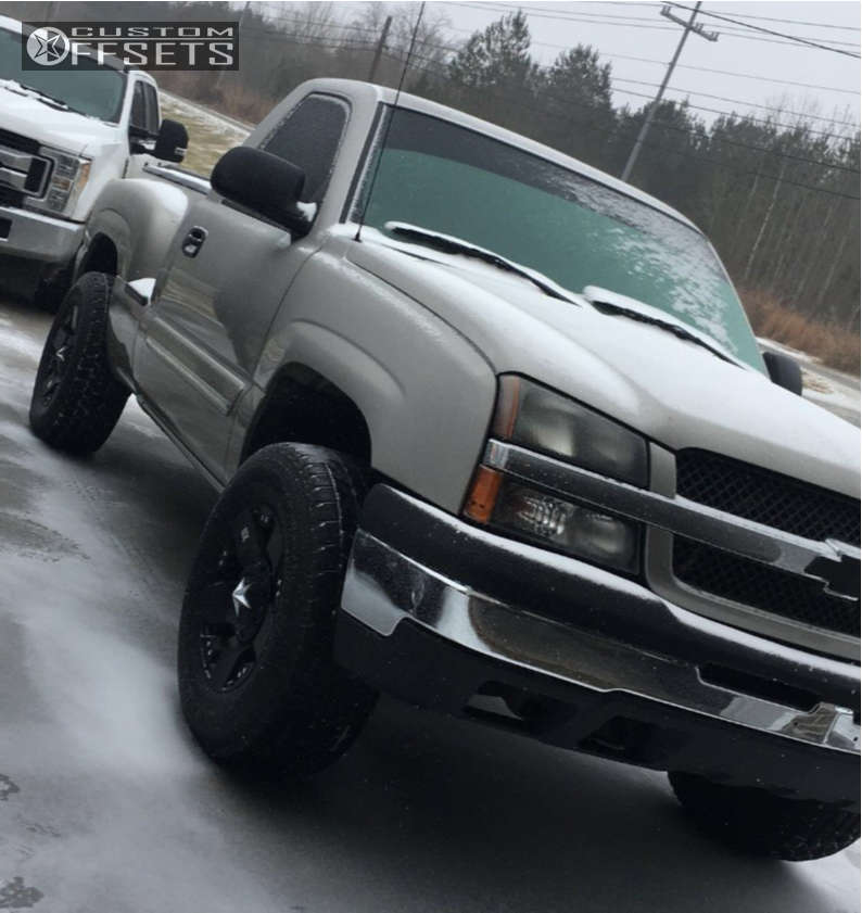 2005 Chevrolet Silverado 1500 with 18x9 0 XD Xd775 and 265/70R18 ...