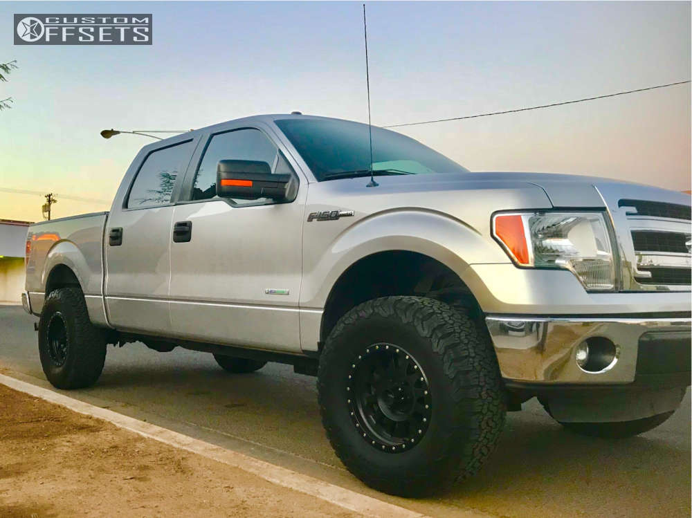 2014 Ford F-150 with 17x9 -12 Method The Standard and 315/70R17 ...