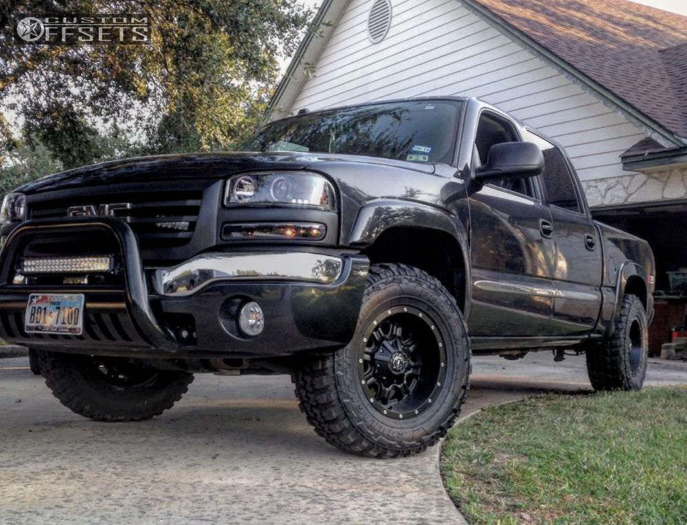 2004 GMC Sierra 1500 with 17x9 -12 TIS 535B and 285/70R17 Federal ...