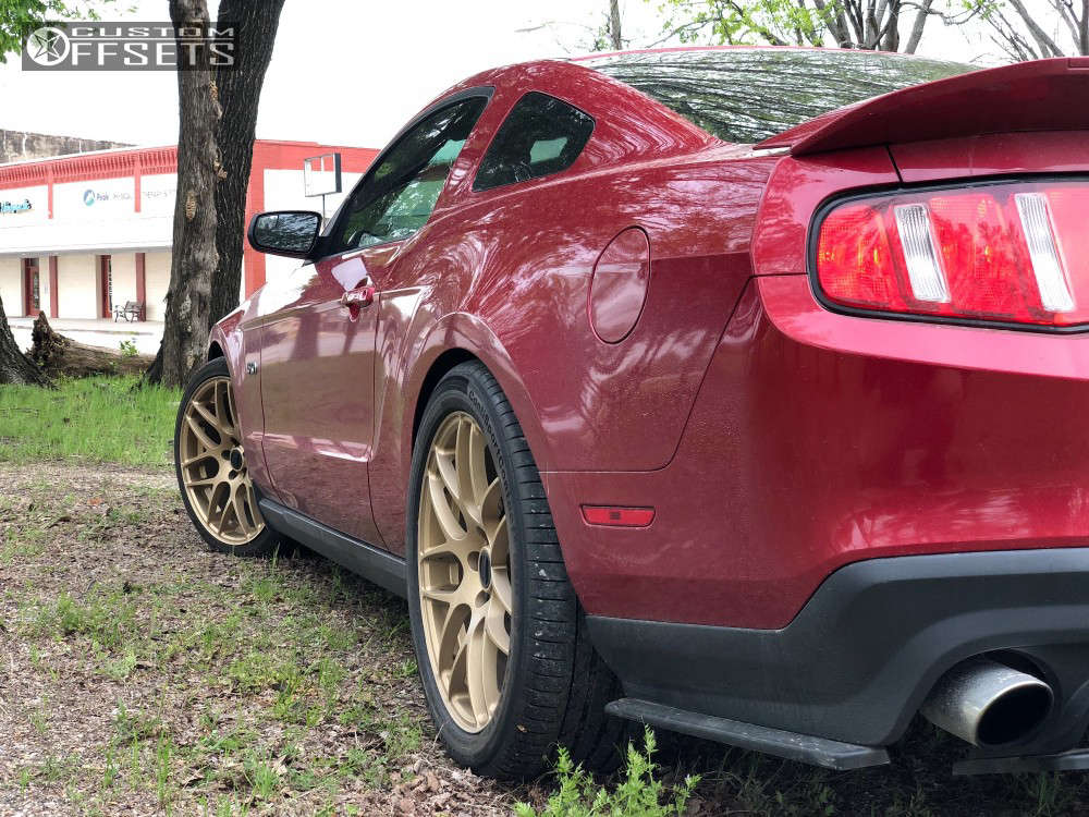 2011 Ford Mustang with 20x10 48 American Muscle Amr and 255/35R20 ...