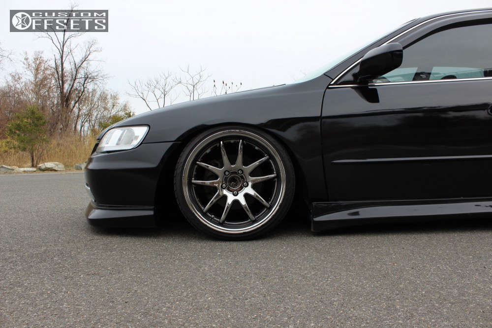 2002 Honda Accord with 18x9.5 22 Aodhan DS02 and 215/35R18 Nankang As-1 ...