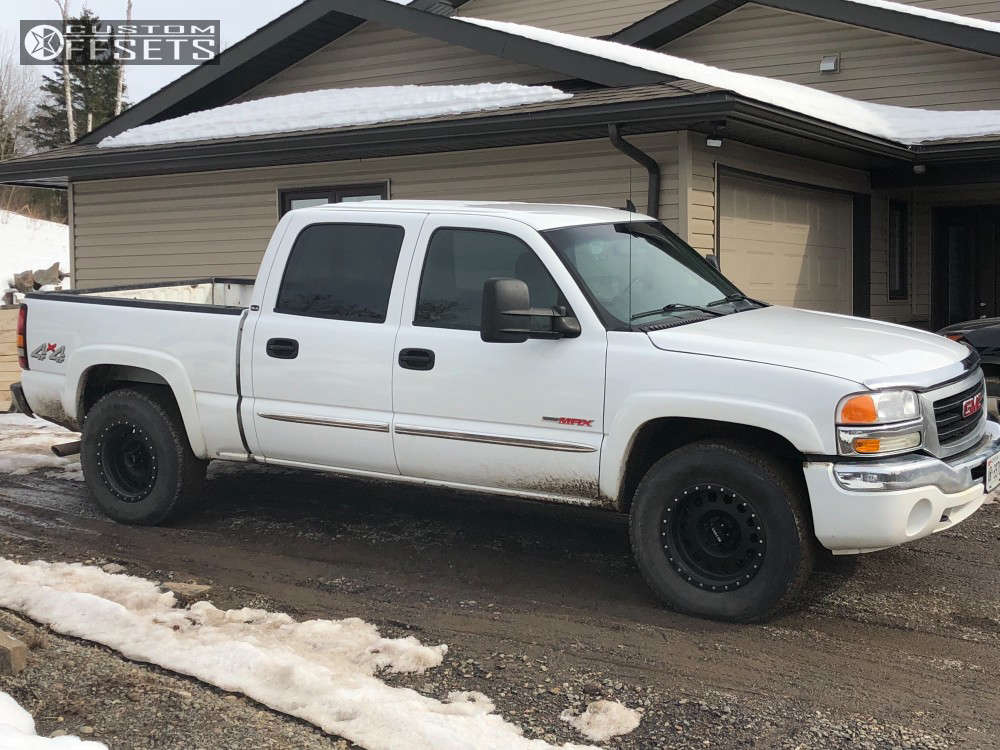 2006 GMC Sierra 1500 with 18x9 -12 Method Hole and 275/70R18 Firestone ...