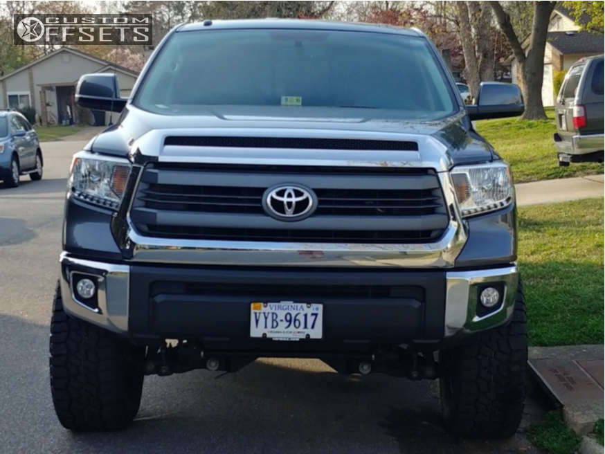 2015 Toyota Tundra with 20x9 0 Grid Gd05 and 35/12.5R20 Falken WildPeak ...