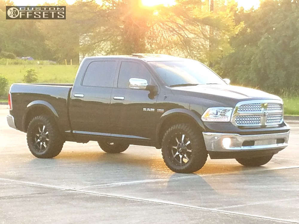 2018 Ram 1500 with 20x9 0 Moto Metal Mo970 and 33/12.5R20 Atturo Trail ...