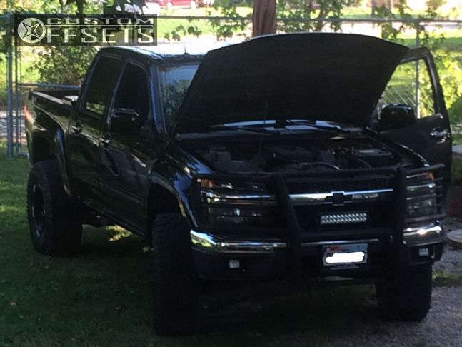 2010 Chevrolet Colorado with 17x9 -12 Moto Metal Mo951 and 265/70R17 ...
