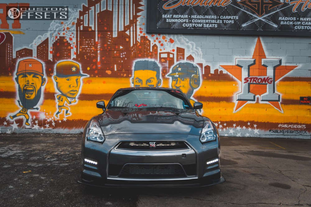 2015 Nissan GT-R with 20x10.5 25 HRE S104 and 285/35R20 Michelin Pilot ...