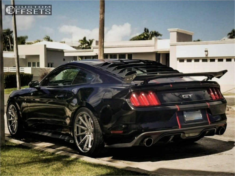 2016 Ford Mustang with 20x9 25 Ferrada Fr4 and 265/35R20 Pirelli P-zero ...