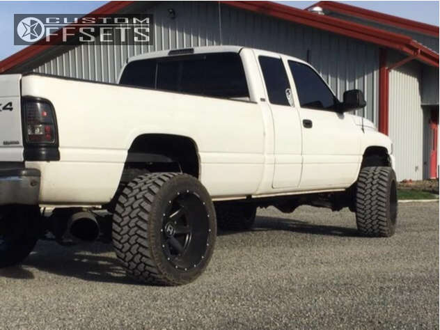 2002 Dodge Ram 2500 with 22x14 -76 Hostile Alpha and 355/40R22 Nitto ...