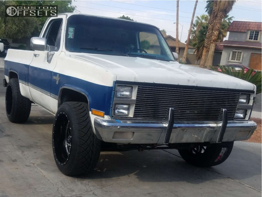 1982 Chevrolet C10 Pickup with 22x12 -44 Xtreme Force Xf2 and 305/45R22 ...