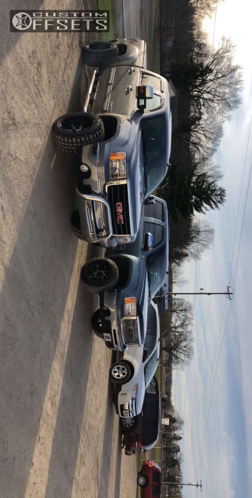 2008 GMC Sierra 1500 with 20x12 -51 Toxic Widow and 33/12.5R20 Federal ...