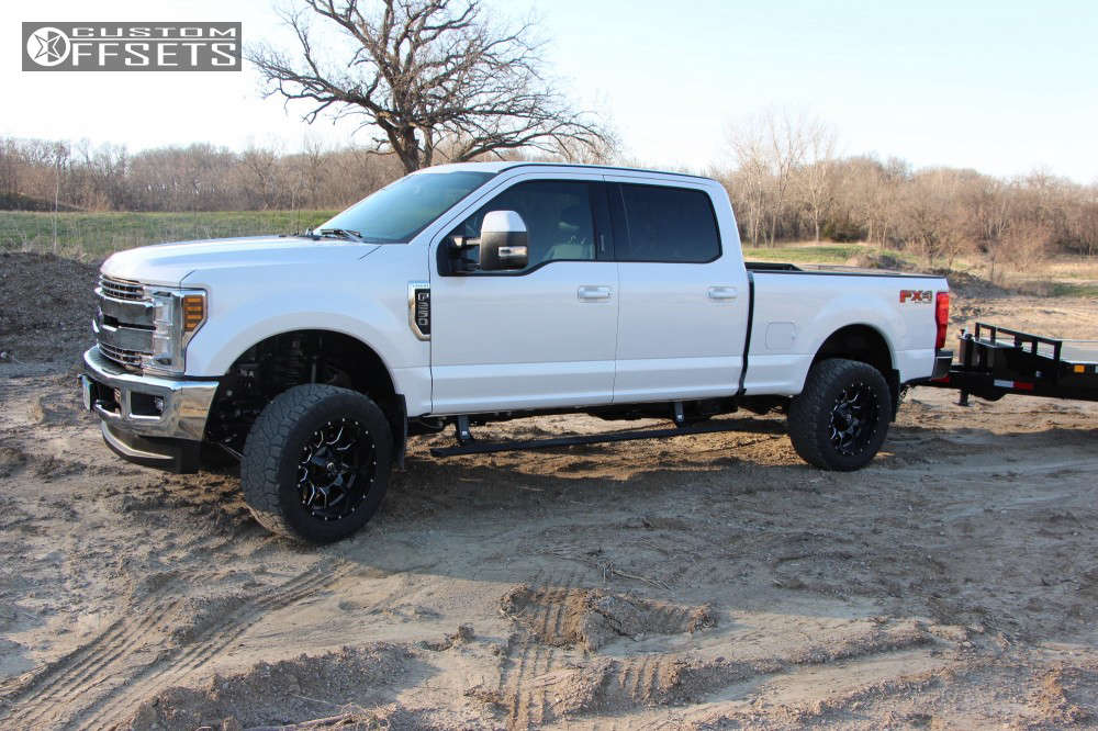 2018 Ford F-250 Super Duty with 20x10 -18 Fuel Vandal and 305/55R20 ...